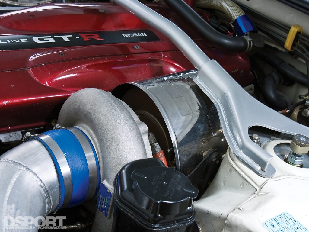 RB30-Powered Nissan R34 GT-R Terrorizes Japan