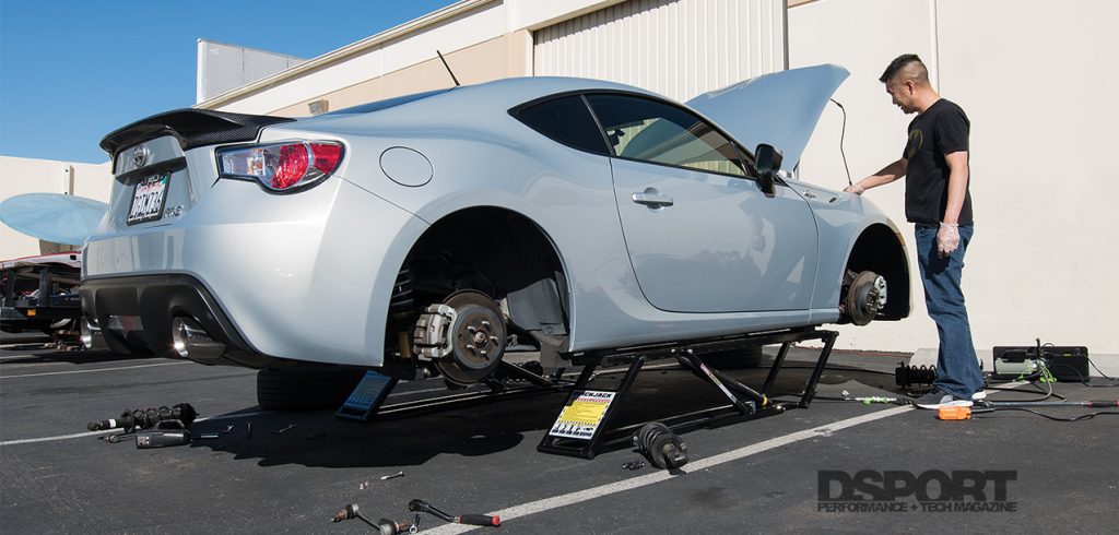 Quick Tech : BendPak's Quick Jack | A Portable Hydraulic Lift for the ...