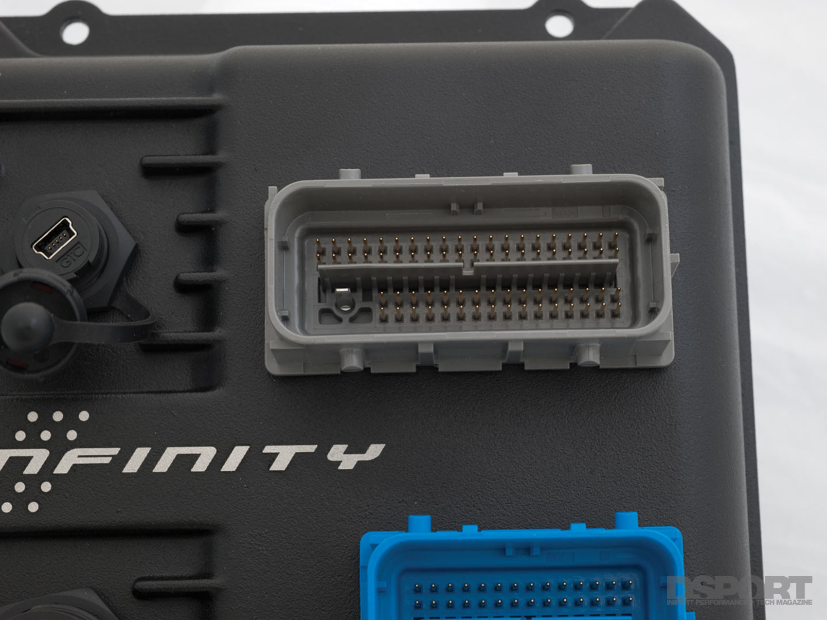 DSPORT Codebreakers AEM Infinity-10 EMS